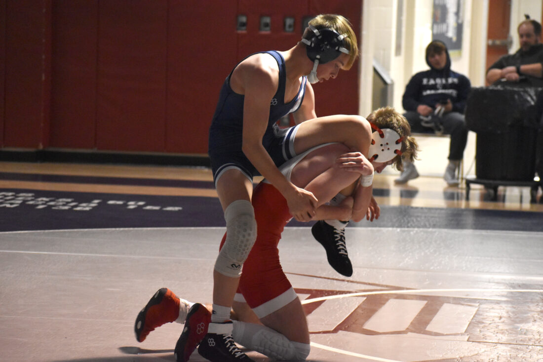 Eagles breeze to wrestling victory | News, Sports, Jobs - Observer Today